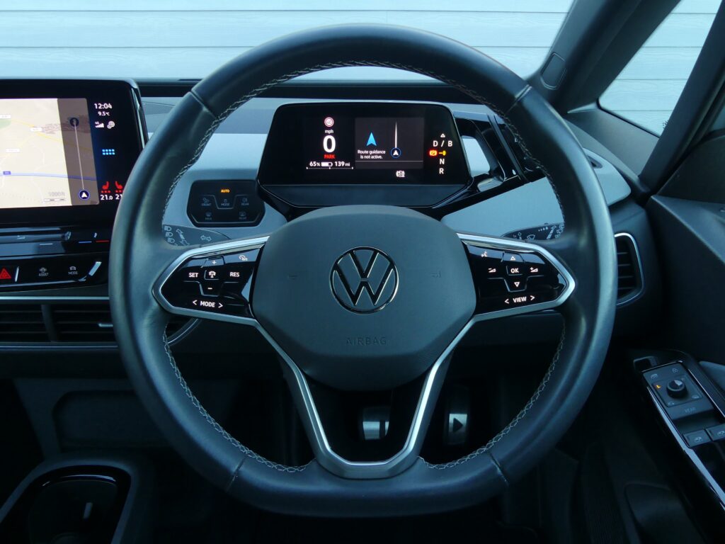 2022 Volkswagen ID.3 Family Pro Performance in Silver For Sale | EV Experts